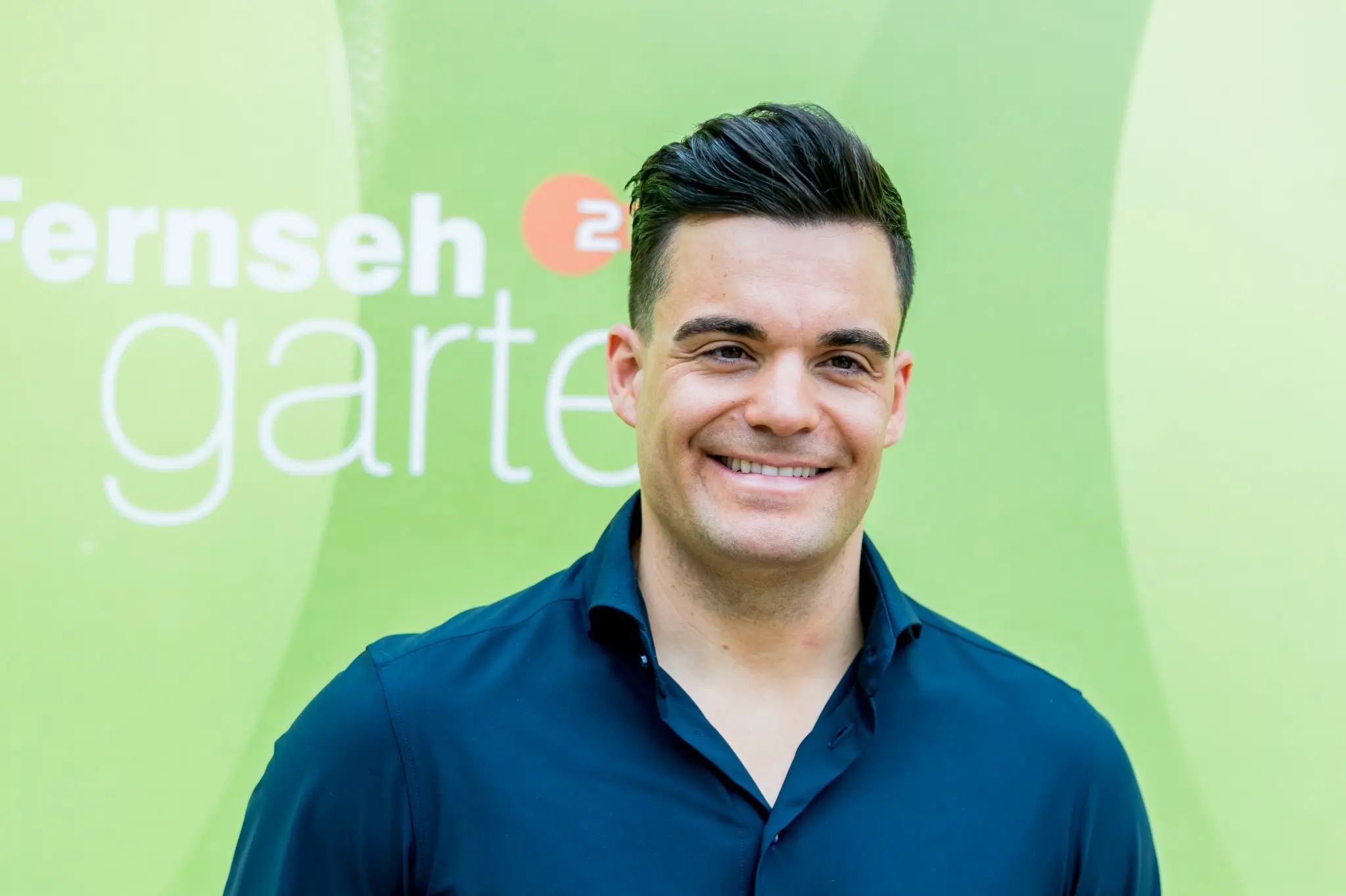 Stefano Zarrella Biography: Age, Brother, Net Worth, Cookbook, Height, Parents, TV Shows, Girlfriend