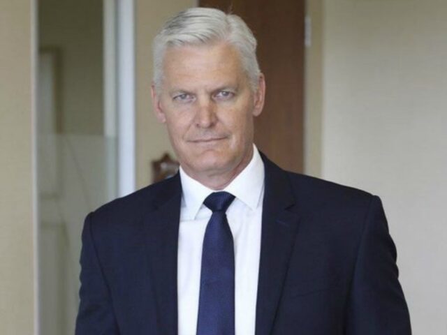 Andre de Ruyter Biography: Wikipedia, Age, Salary, House ... Andre de Ruyter Biography: Wikipedia, Age, Salary, House ...