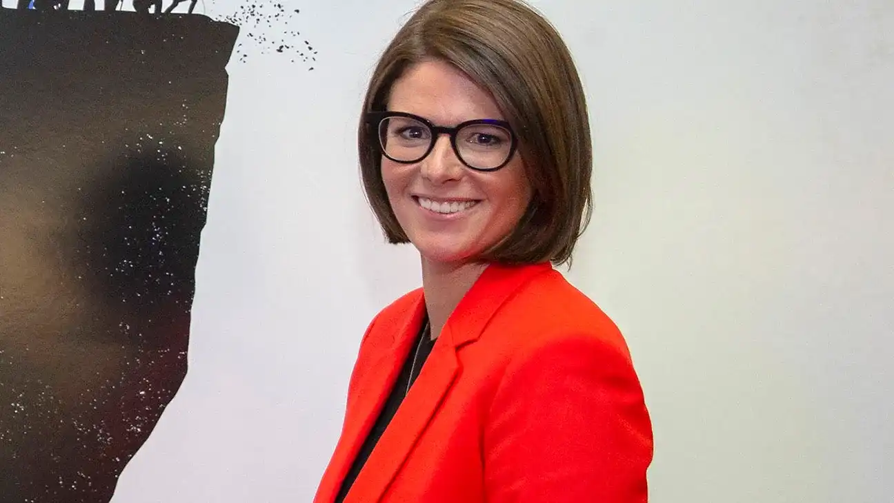 Kasie Hunt Biography: Baby, Age, Instagram, Net Worth, Spouse, News ...