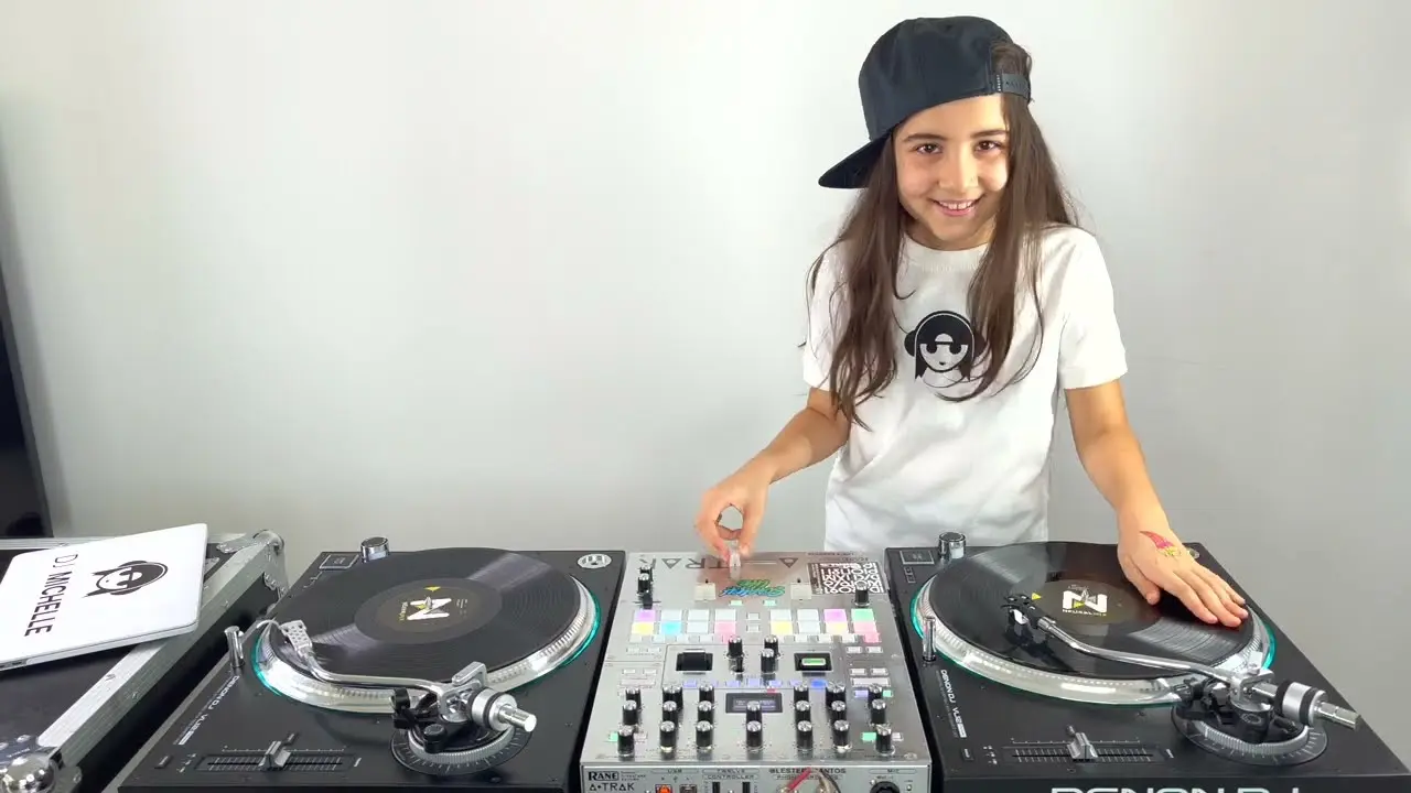 DJ Michelle Biography: Net Worth, Songs, Mix, Age, Pictures, Wikipedia ...
