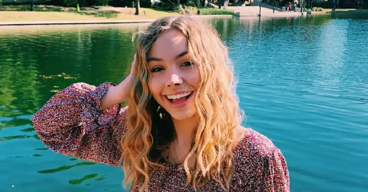 Alex French Biography: Age, Height, Boyfriend, Parcast, TikTok, Net ...