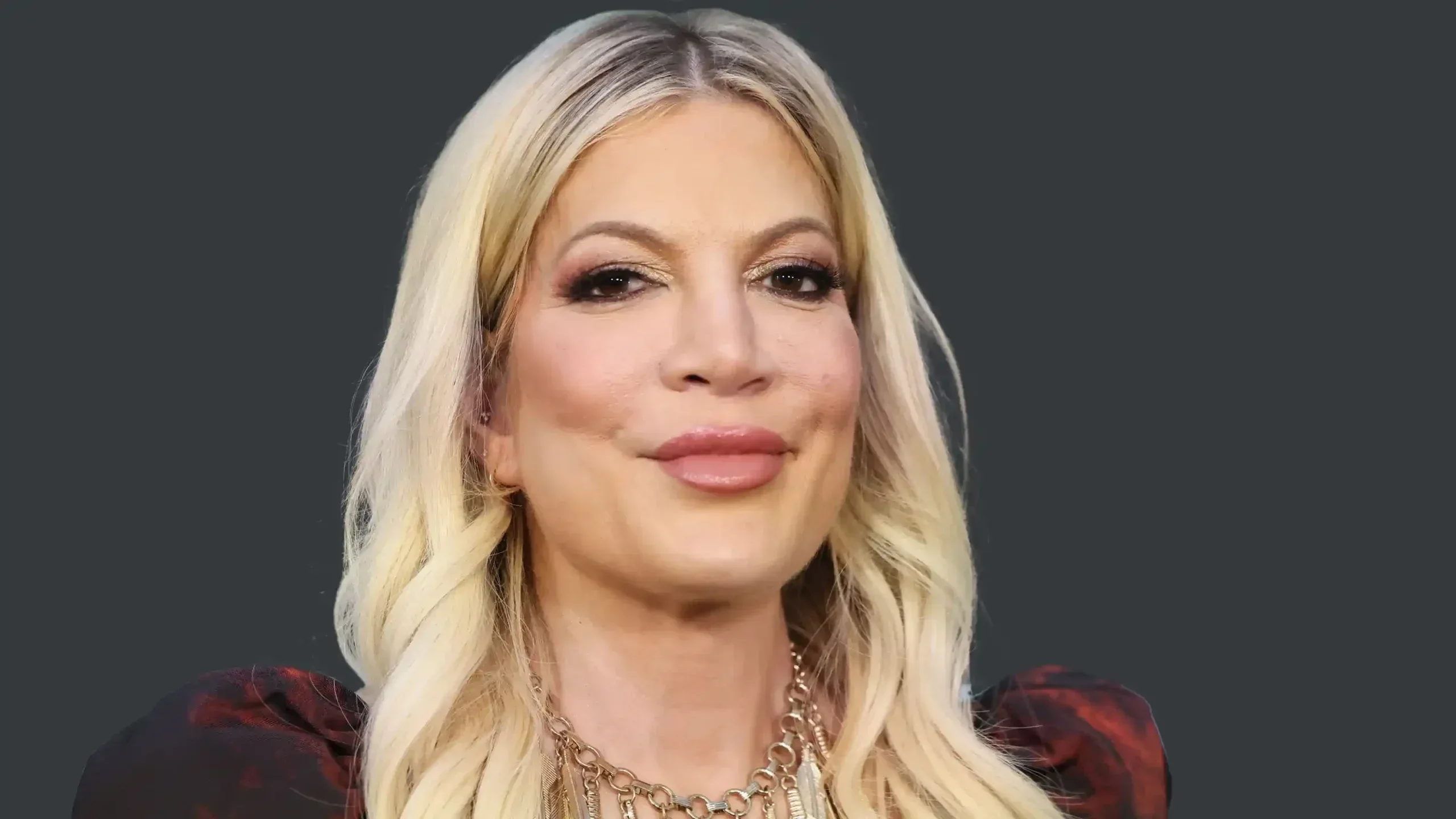 Tori Spelling Biography: Net Worth, Movies, TV Shows, Husband, Age ...