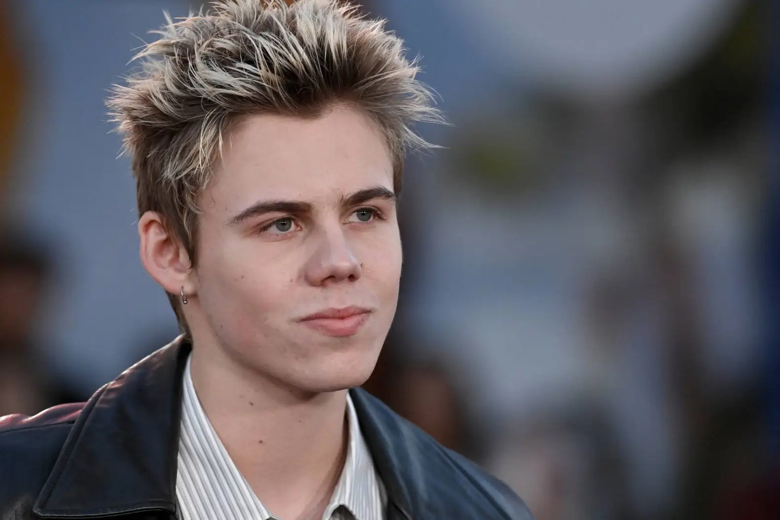 The Kid LAROI Biography: Age, Net Worth, Songs, Girlfriend, Real Name ...
