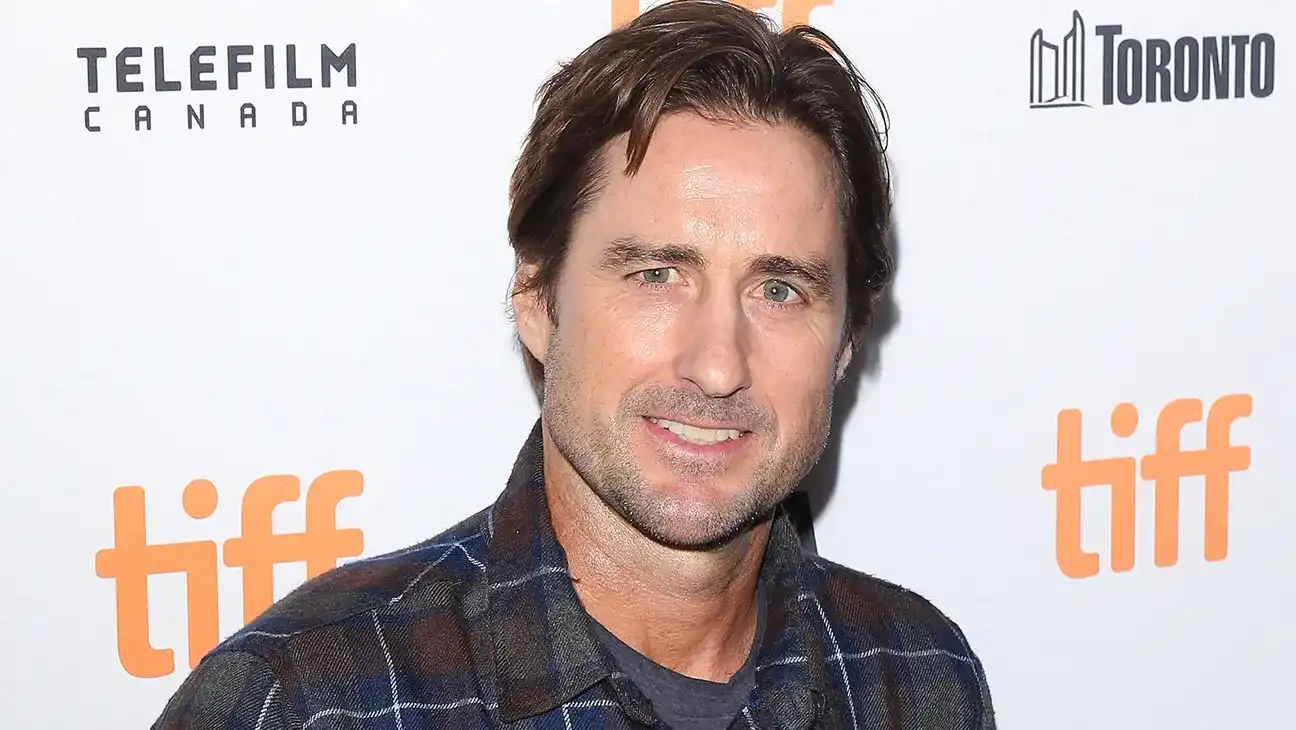 Luke Wilson Biography: Spouse, TV Shows, Age, Movies, Net Worth, Height ...