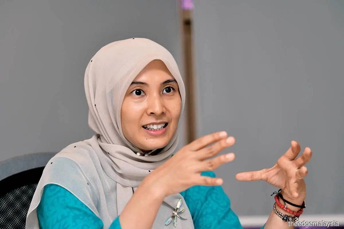 Nurul Izzah Anwar Biography: Spouse, Children, Height, Net Worth ...