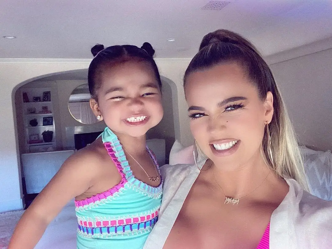 Khloé Kardashian's Daughter, True Thompson Biography: Age, Net Worth ...