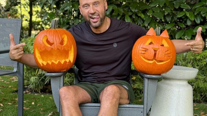 Derek Jeter Biography: Net Worth, Wife, Age, Parents, Height, Children ... Derek Jeter Biography: Net Worth, Wife, Age, Parents, Height, Children ...