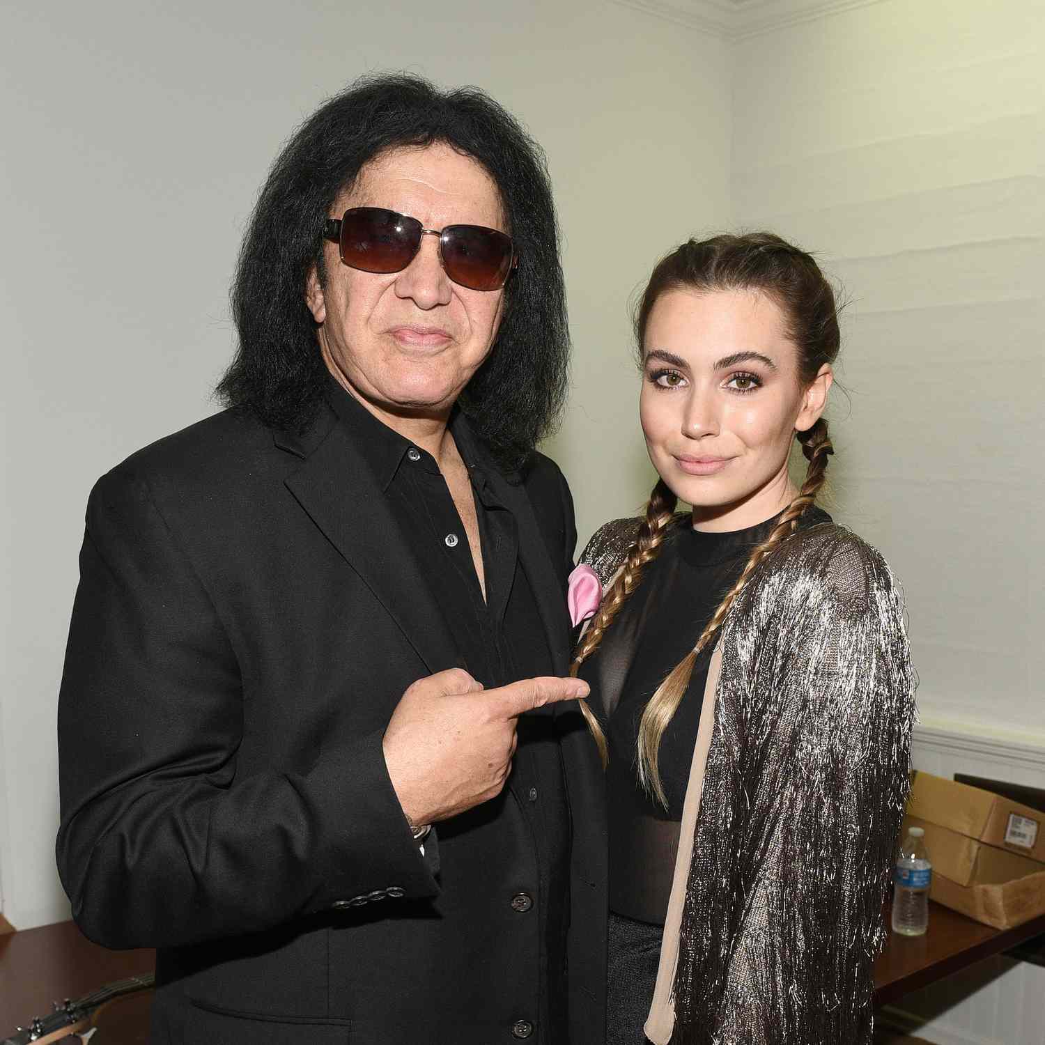Gene Simmons' Daughter, Sophie Simmons Biography: Age, Husband, Parents ... Gene Simmons' Daughter, Sophie Simmons Biography: Age, Husband, Parents ...