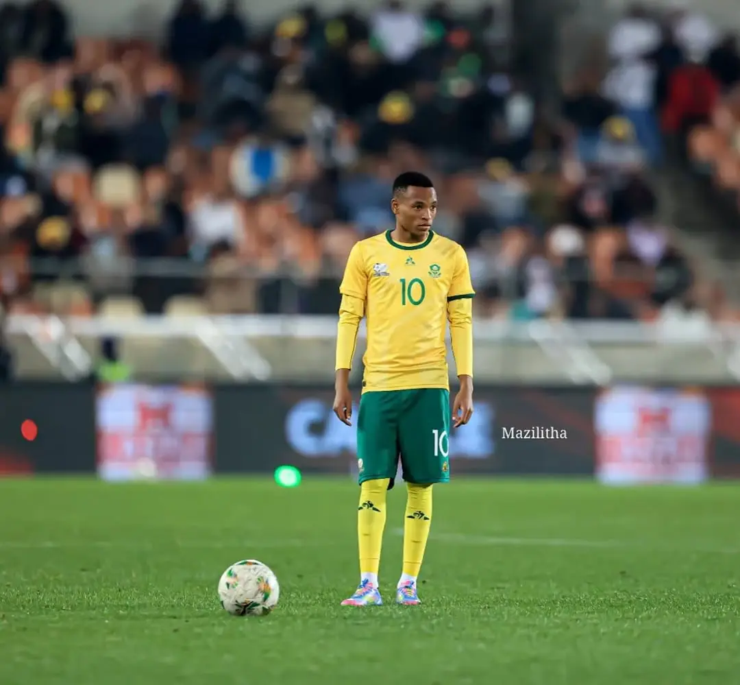 Relebohile Mofokeng Biography: Age, Salary, Net Worth, Girlfriend ...