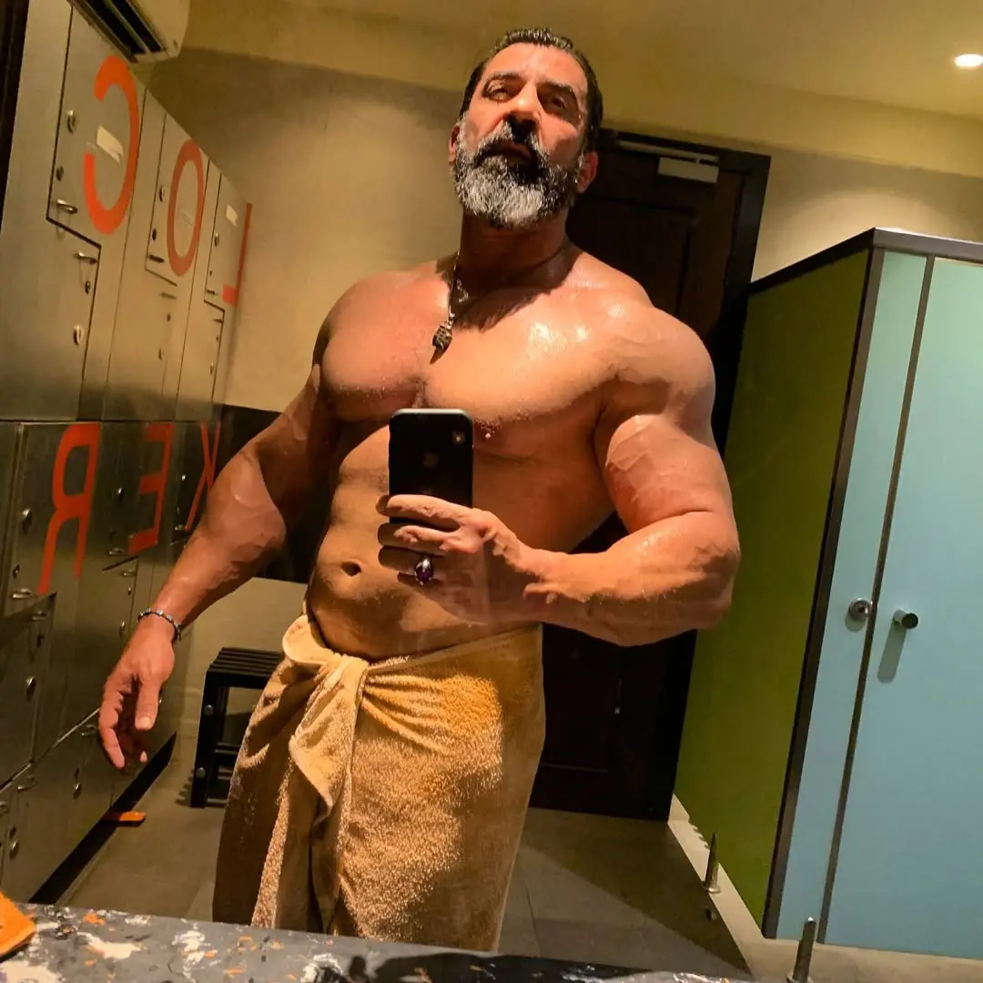 Nawab Shah Bio: Age, Wife, Net Worth, Children, Movies, Brother, Parents, Height, TV Shows