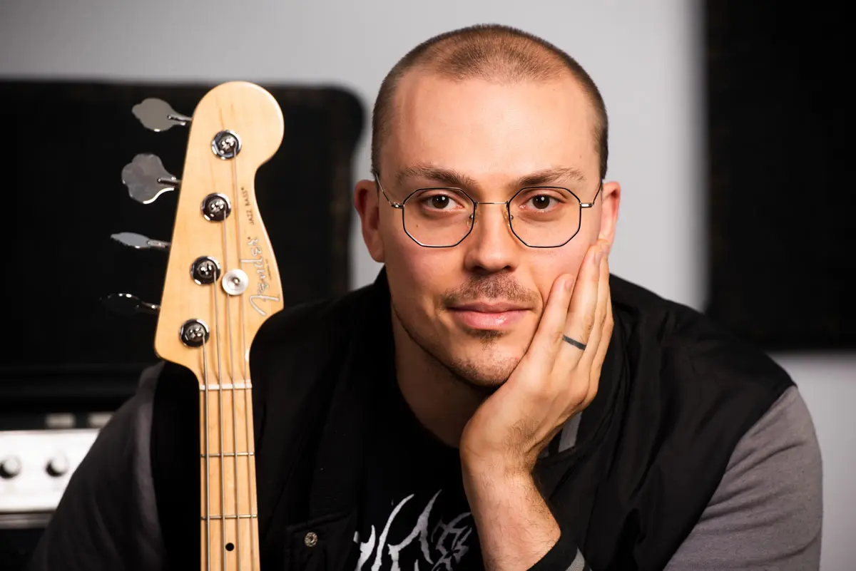 Anthony Fantano Biography: Wife, TikTok, Net Worth, Age, Instagram ...