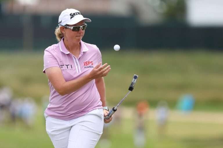 Ashleigh Buhai Biography: Age, Net Worth, Siblings, Parents, Height ...