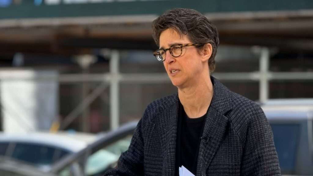 Rachel Maddow Biography: Siblings, Parents, Height, Age, Net Worth ...