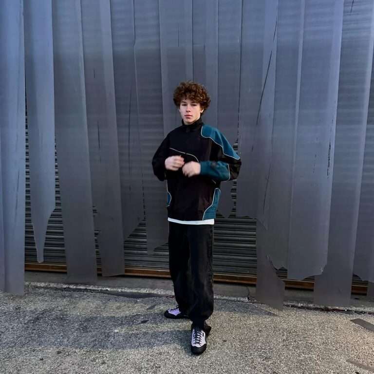 Dylan Hoffman Biography: Girlfriend, Movies, TV Series, Age, Net Worth ...