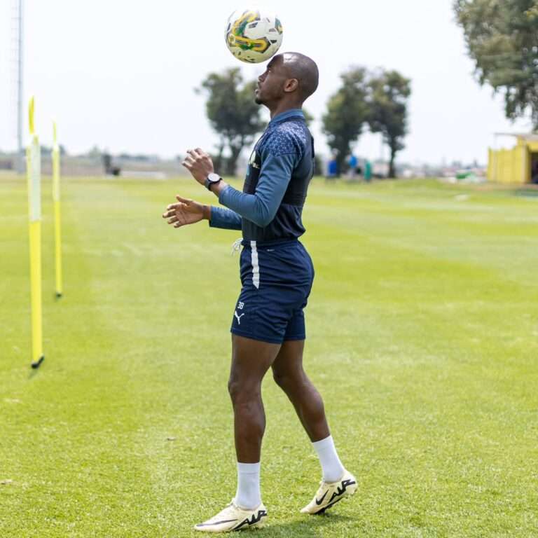 Peter Shalulile Biography: Age, Goals, Net Worth, Parents, Siblings ...