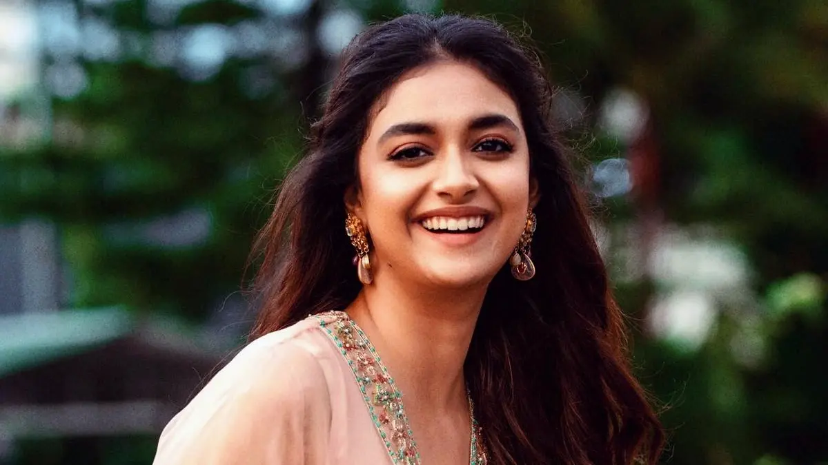 Keerthy Suresh Biography: Husband, Movies, Age, Net Worth, Wikipedia ...