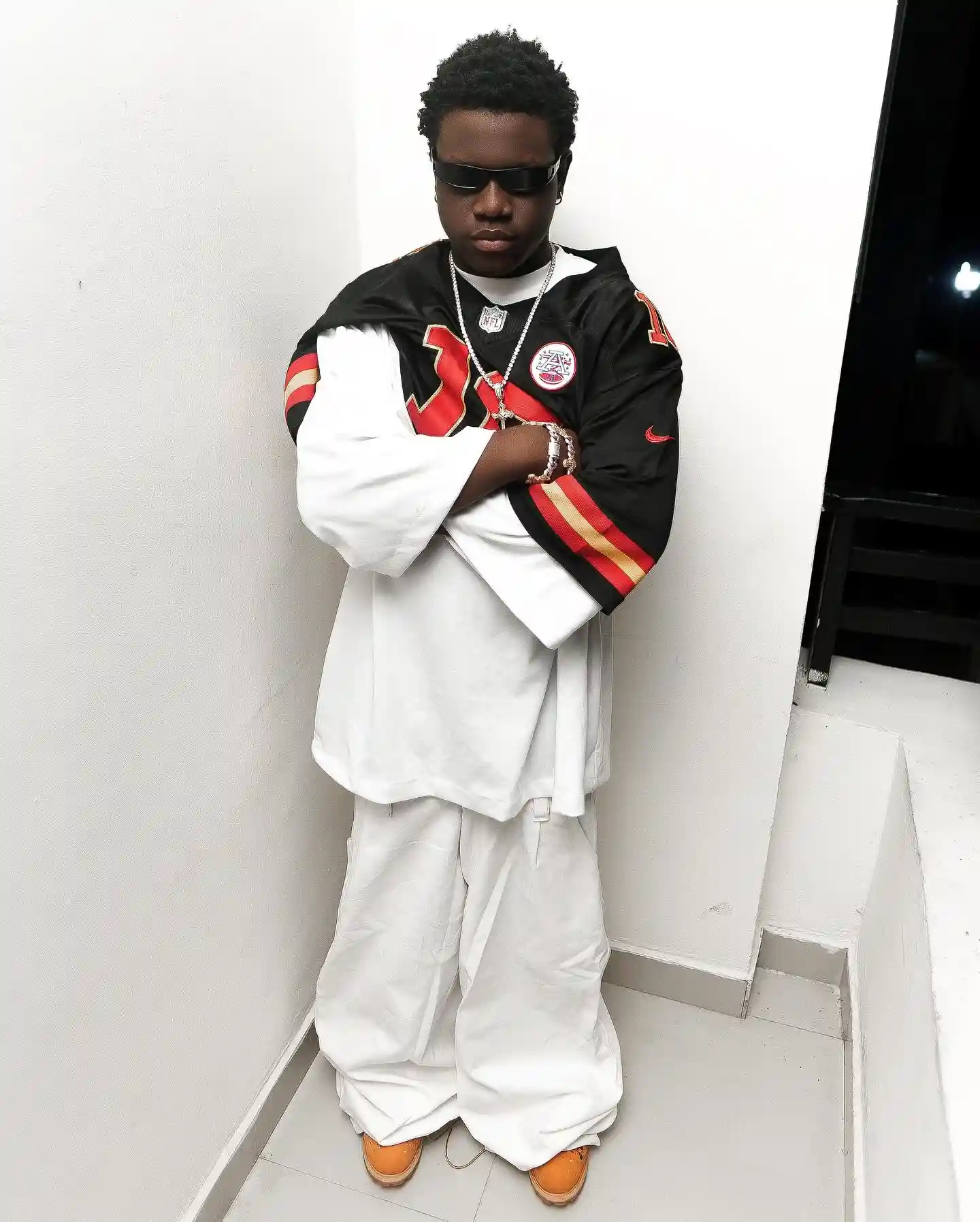 Famous Pluto Biography: Age, Brothers, Net Worth, Albums, Girlfriend, Parents, Real Name, Wikipedia