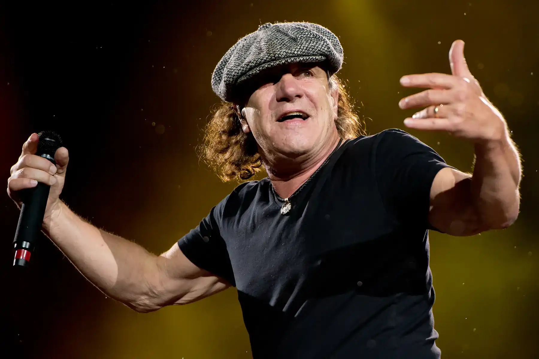 Brian Johnson Biography: Wife, Kids, Age, Height, Net Worth, Songs, Movies