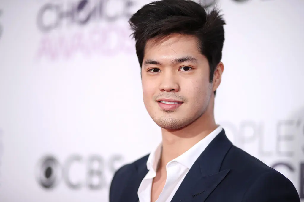 Ross Butler Biography: Height, Ethnicity, Age, Children, Parents ...