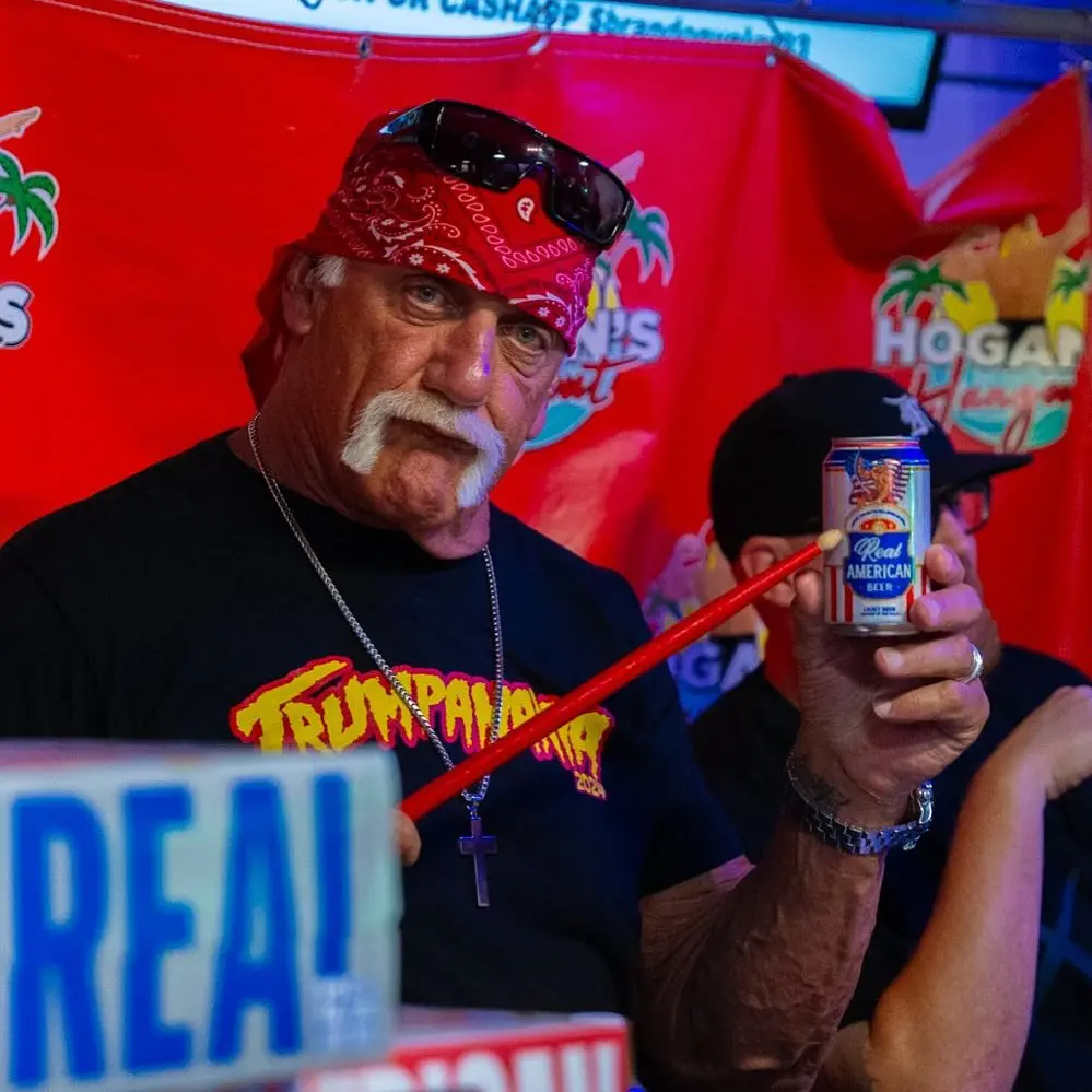 Wrestling World Shaken as Hulk Hogan Dies at 71—Praise and Criticism ...