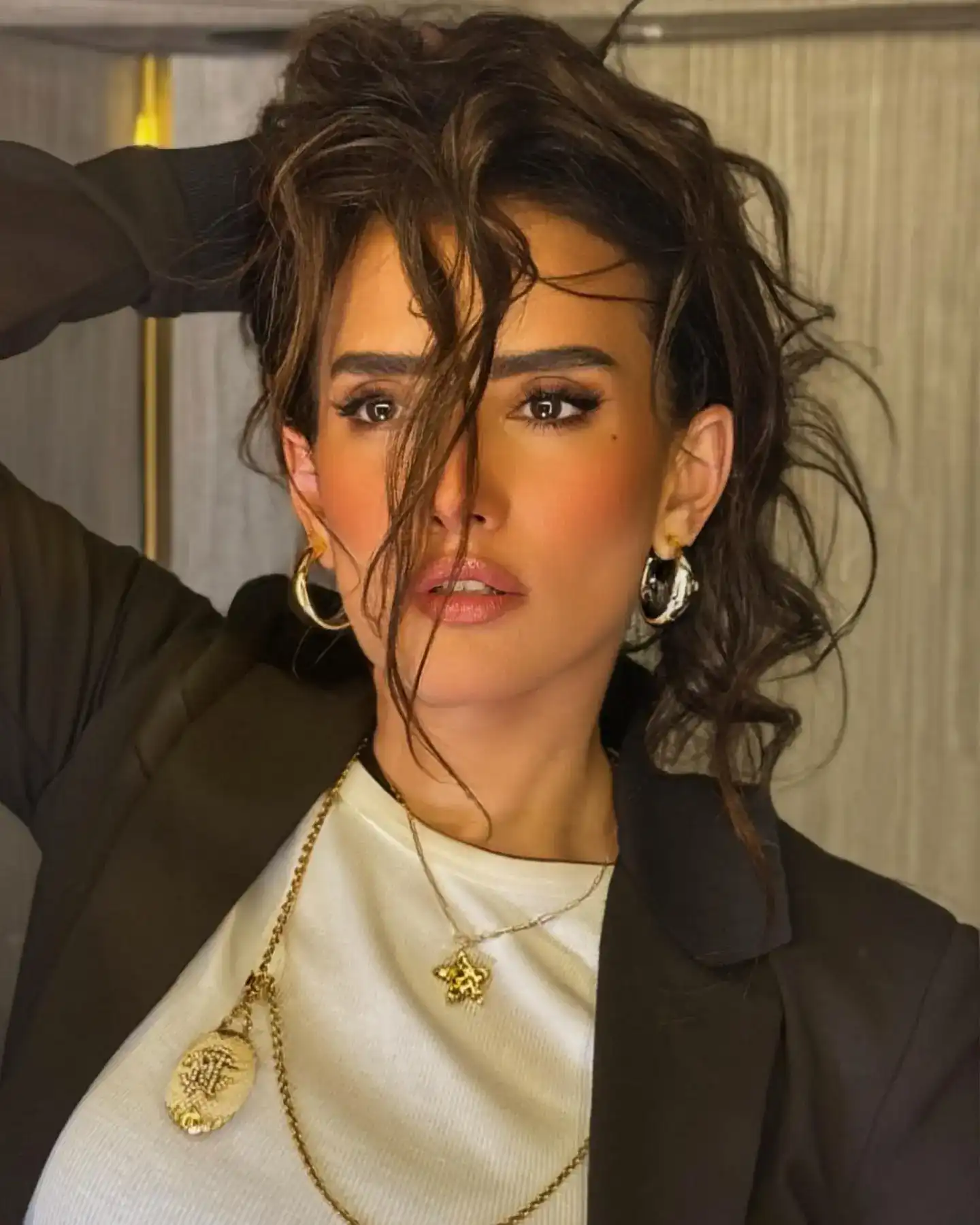 Zeina (singer) Biography: Height, Ethnicity, Age, Net Worth, Siblings ...