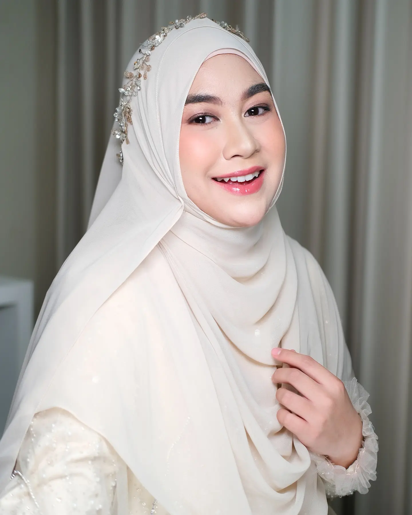 Anisa Rahma Biography: Awards, Films, Music, Siblings, Net Worth, Age ...