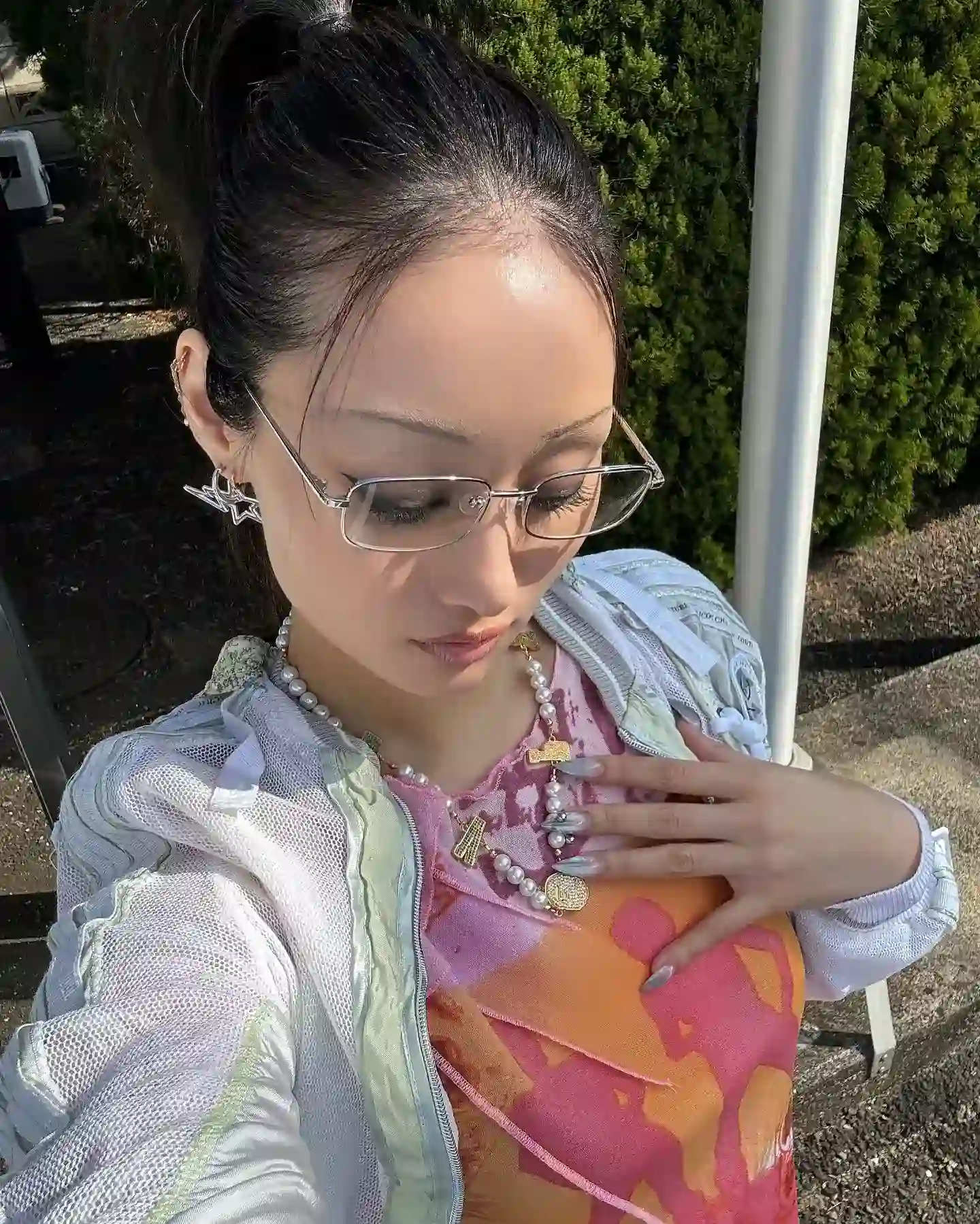 Shioli Kutsuna Biography: Height, Ethnicity, Age, Net Worth, Siblings ...