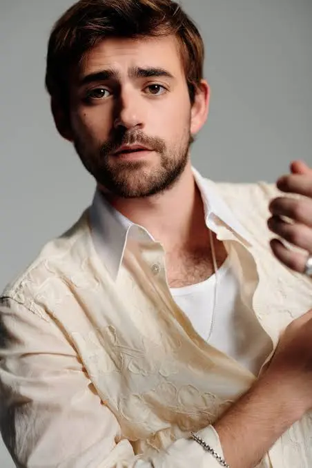 Charlie Rowe Biography: Age, Net Worth, Instagram, Height, Parents ...