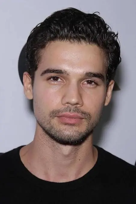Steven Strait Biography: Age, Wife, Movies & TV Shows, Net Worth ...