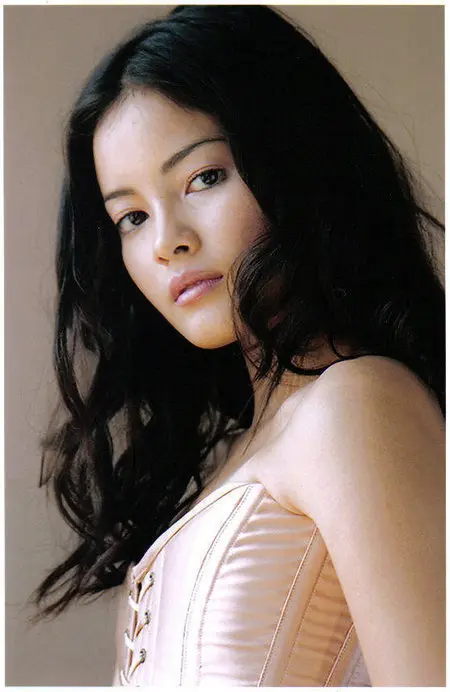 Kelly Vitz Biography: Age, Movies, Net Worth, Height, Parents ...