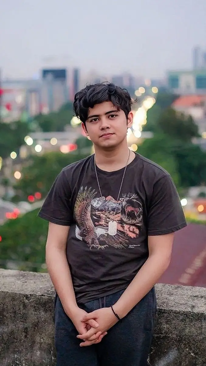 Aliando Syarief Biography: Girlfriend, Age, Parents, Net Worth, Height ...