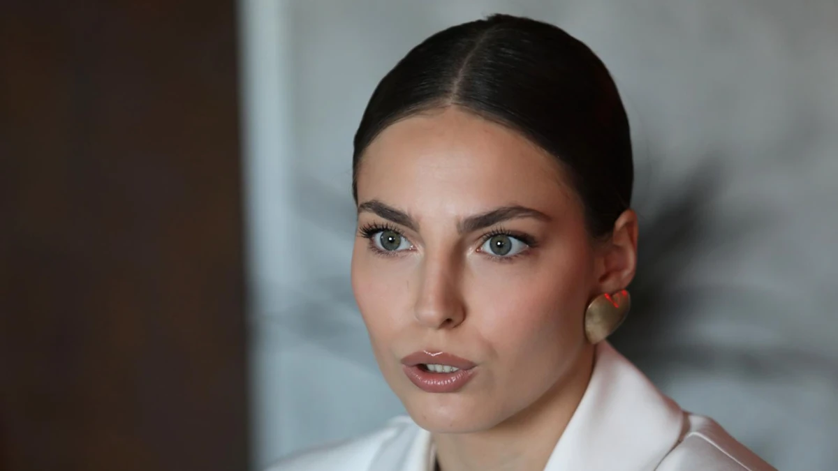 Dzejla Ramovic Biography: Siblings, Net Worth, Age, Parents, Height ...