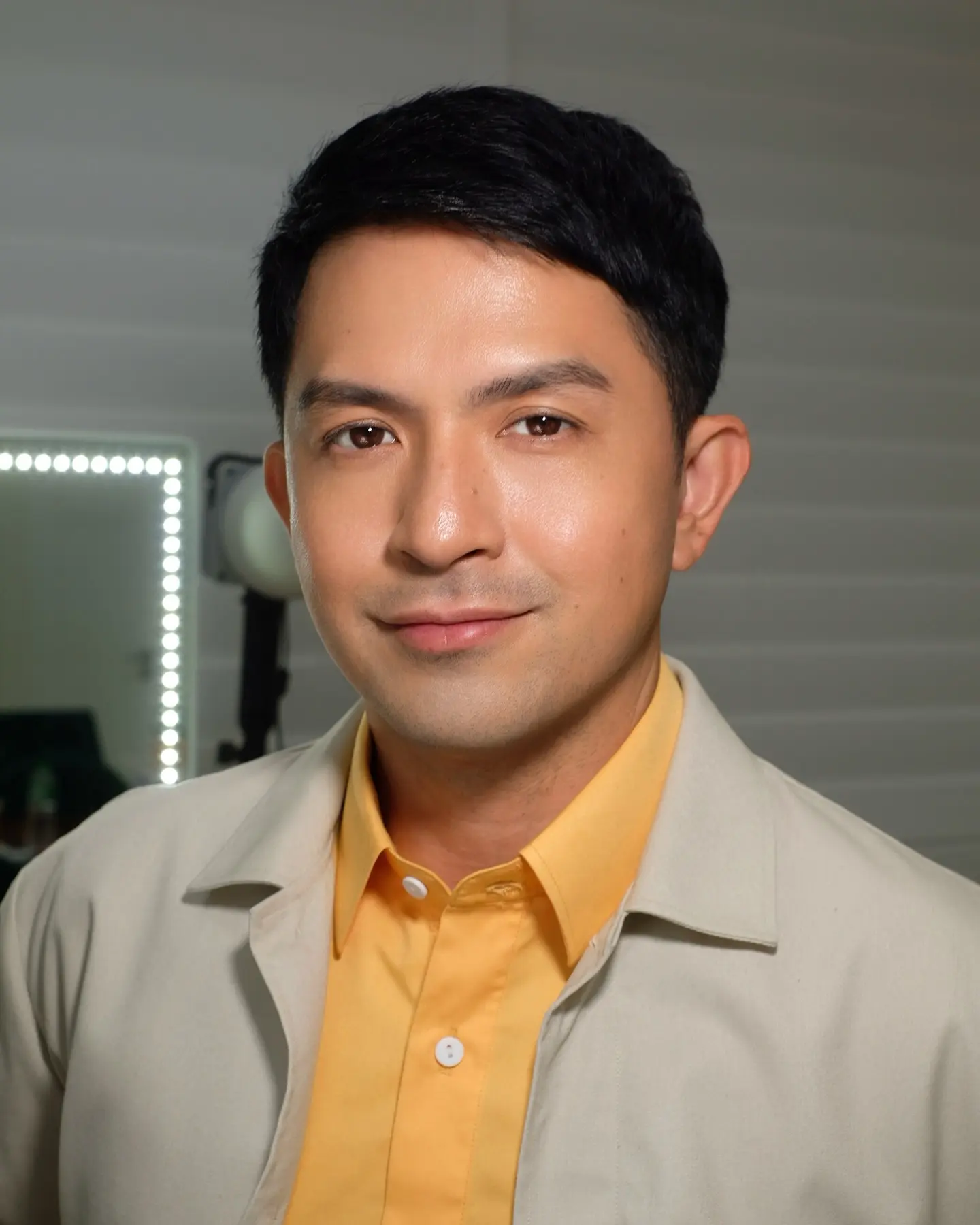 Dennis Trillo Biography: Wife, Kids, Films, Music, Awards, Brands, Age ...