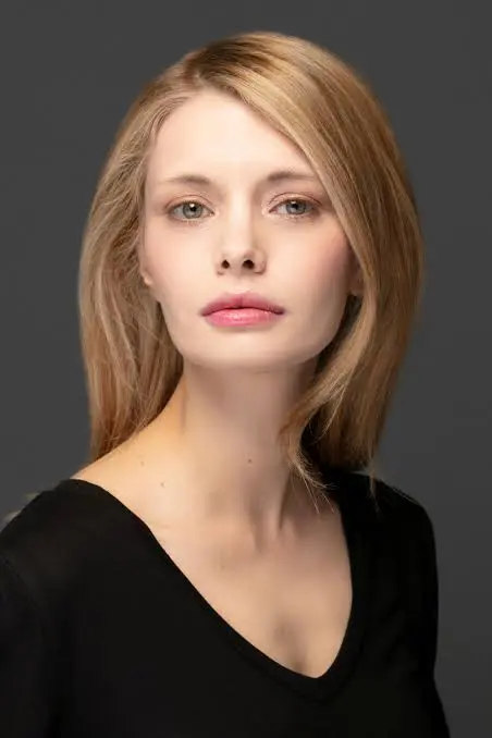 Tulin Ece Biography: Age, Husband, Net Worth, Movies, Height, Instagram