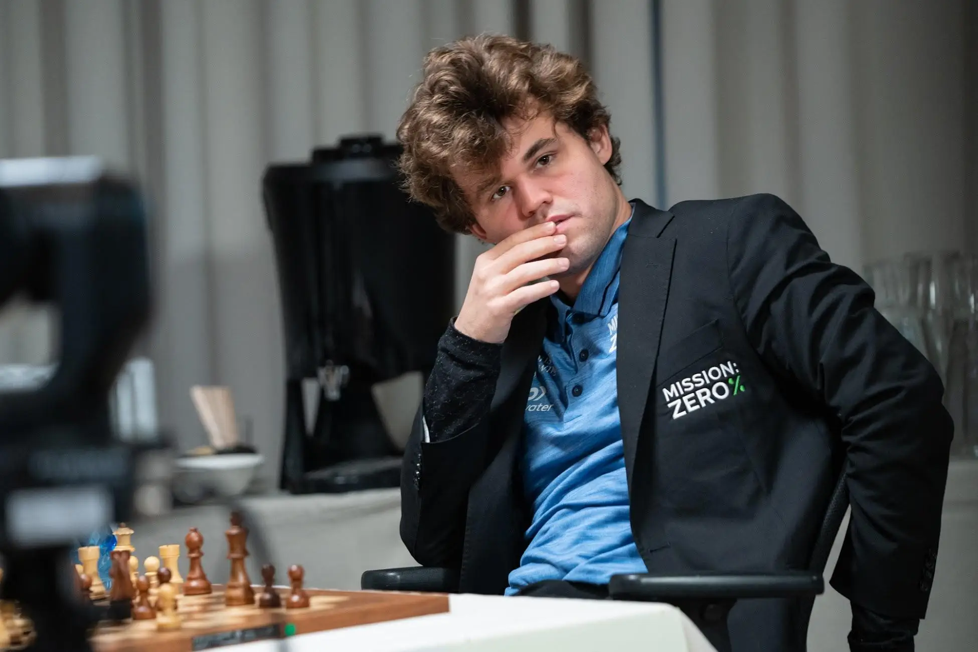 Hans Niemann Biography: Age, Net Worth, Height, Chess Titles, Career ...