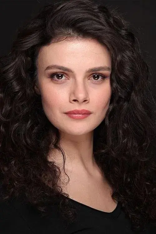 Sinem ünsal Biography Boyfriend Age Height Net Worth Movies Tv
