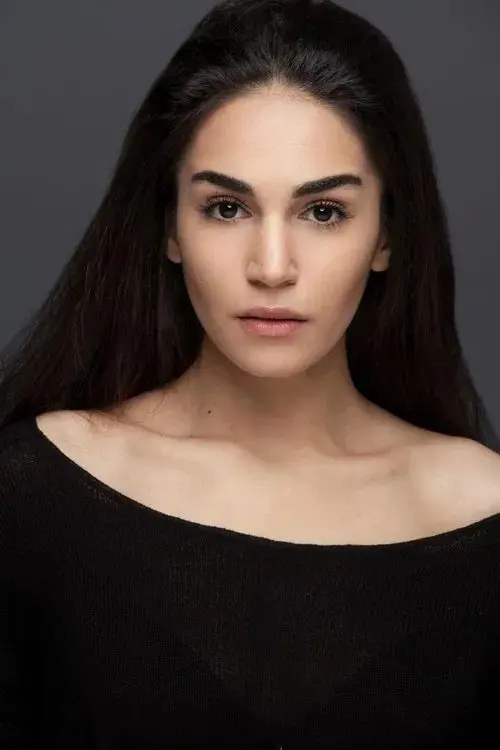 Sahra Şaş Biography: Age, Height, Net Worth, Movies & TV Shows, Career