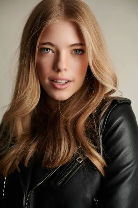 Elle McKinnon Biography: Age, Height, Parents, Movies & TV Shows, Net ...
