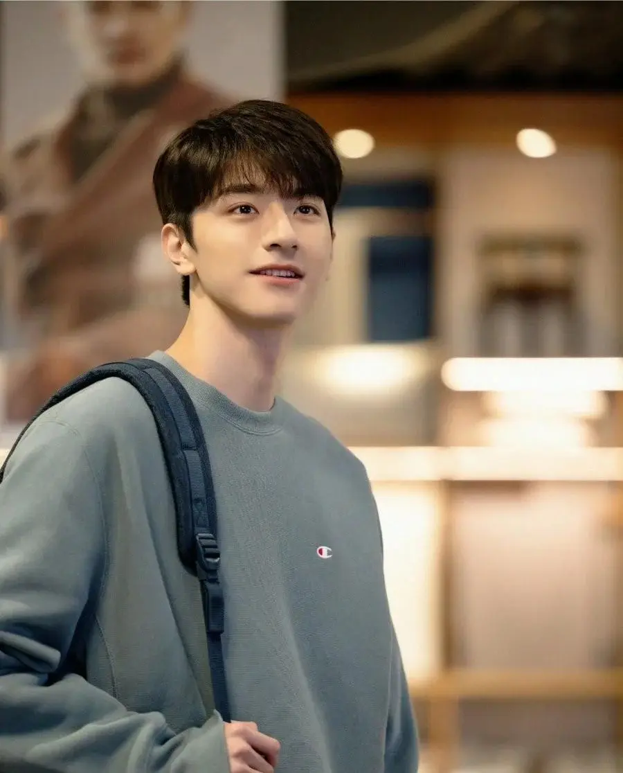 Lin Yi Biography: Age, Girlfriend, Height, Net Worth, Movies & TV Shows ...