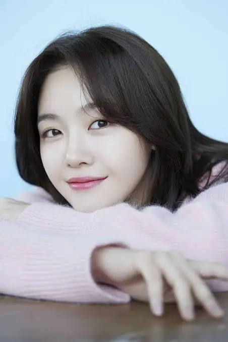 Minah (singer) Biography: Husband, Age, Net Worth, Height, Parents ...