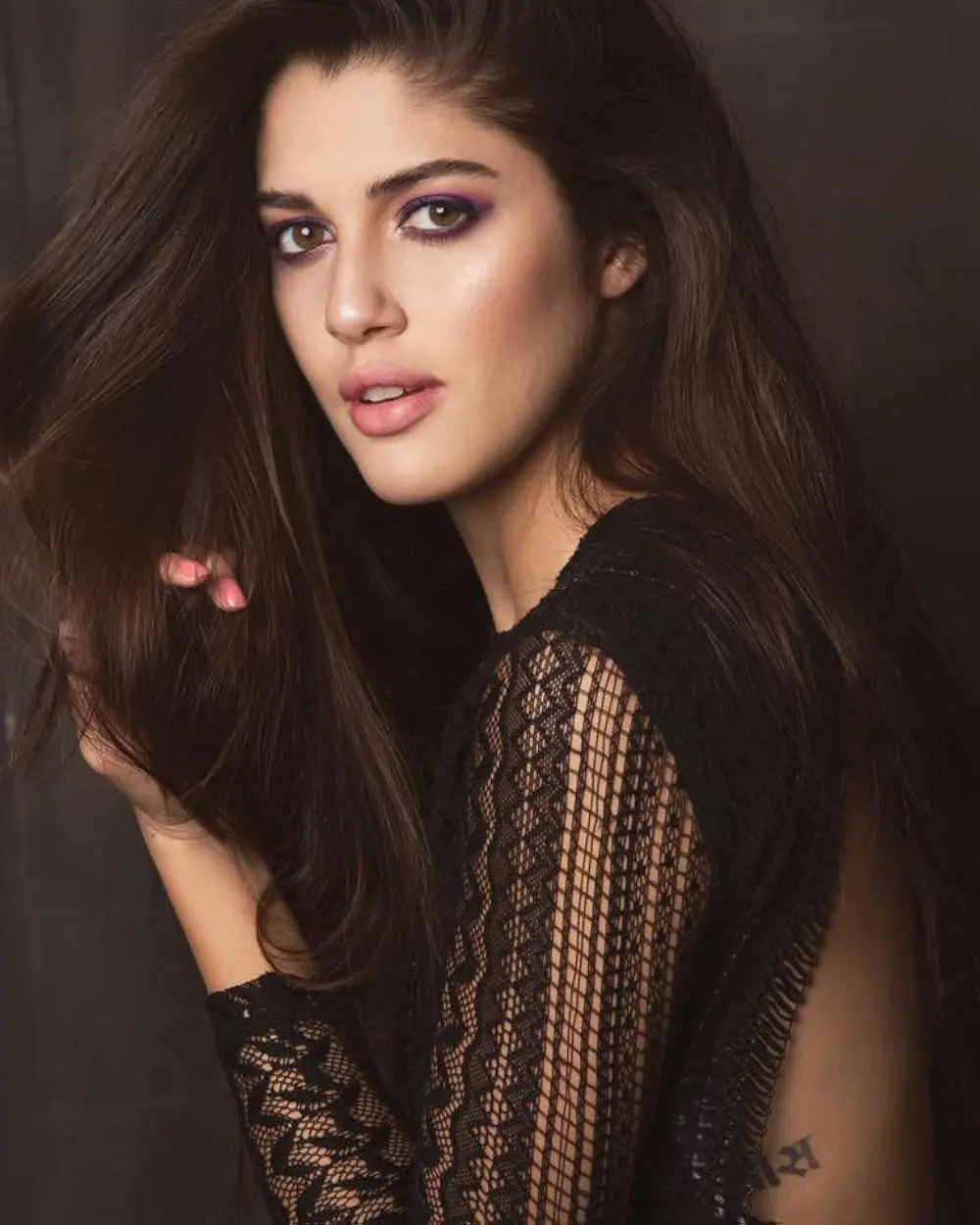 Izabelle Leite Biography: Age, Husband, Net Worth, Height, Movies, Career