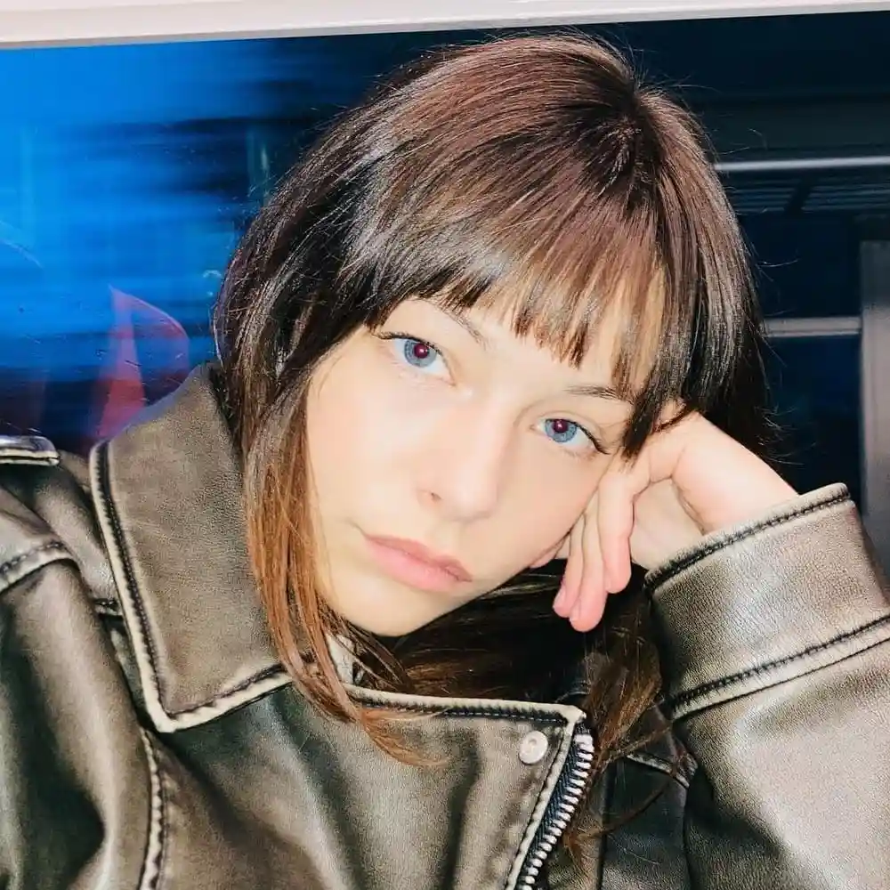 Sara Rikas Biography: Age, Net Worth, Songs, Boyfriend, Height, Albums