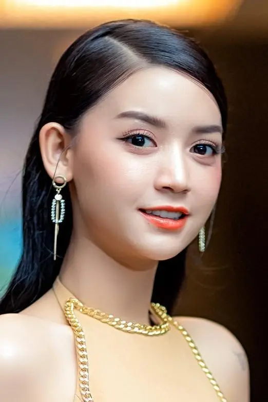 Khin Wint Wah Biography: Age, Net Worth, Height, Real Name, Parents ...