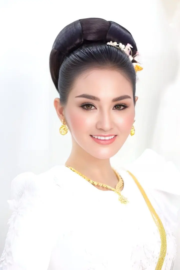 Sokun Nisa Biography: Age, Net Worth, Movies, Songs, Career, Awards