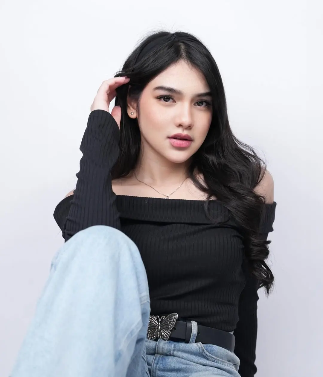 Davina Karamoy Biography: Age, Parents, Net Worth, Movies, Career ...