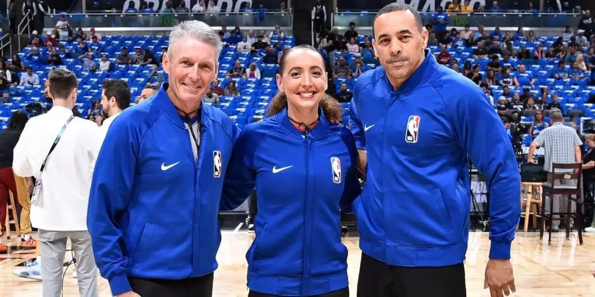 Scott Foster Biography: Age, Wife, Children, Net Worth, Salary, Parents ...