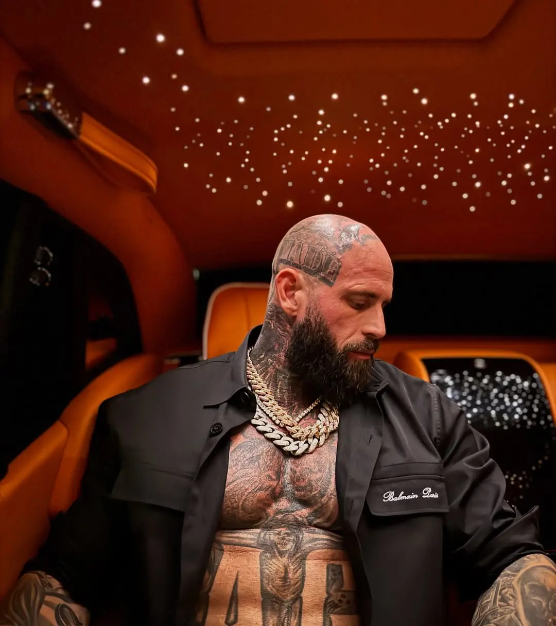 Wes Watson Biography: Age, Wife, Children, Height, Net Worth, Parents ...