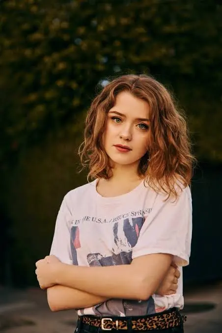 Maisie Peters Biography: Age, Boyfriend, Net Worth, Height, Songs, Real ...