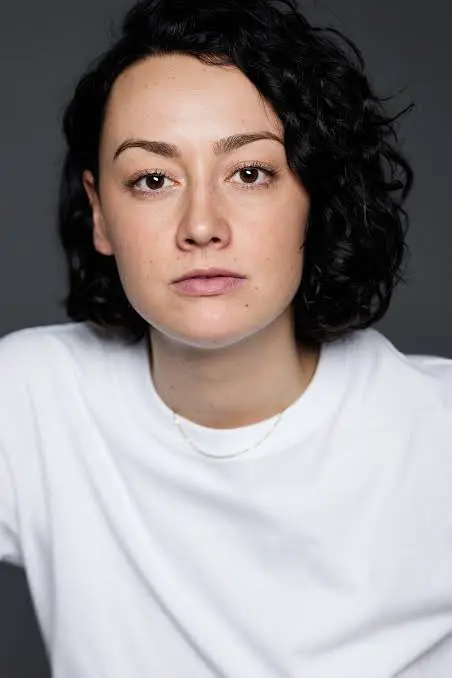 Manouk Pluis Biography: Age, Boyfriend, Net Worth, Height, Movies ...