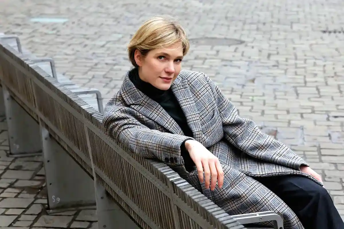 Emma Moortgat Biography: Age, Boyfriend, Net Worth, Movies, Shows ...